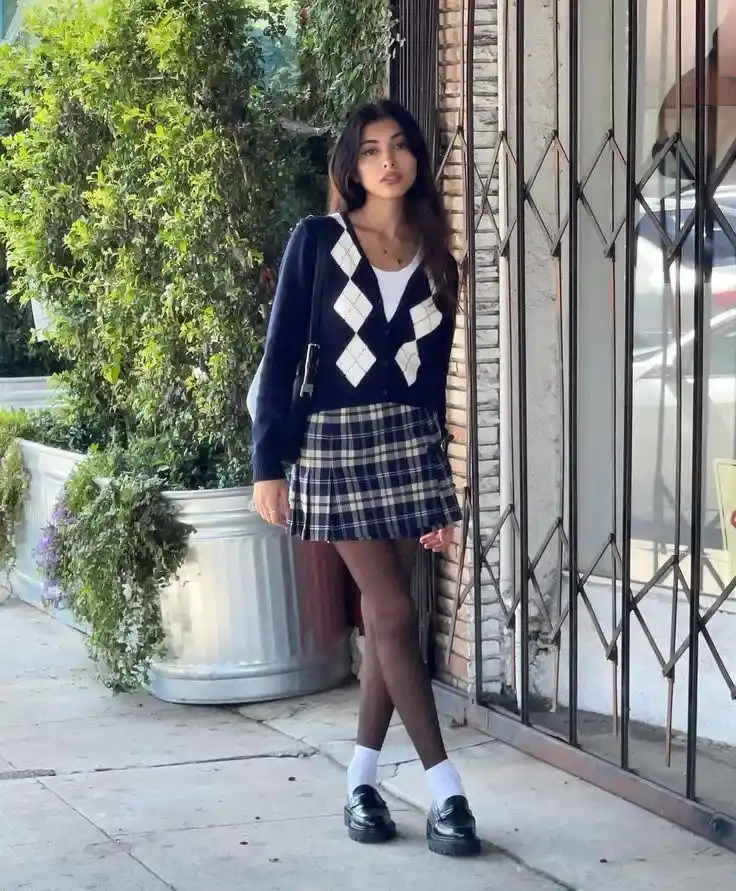 102 Preppy Aesthetic Outfits: Chic Ideas for Every Season - NewForestSafari