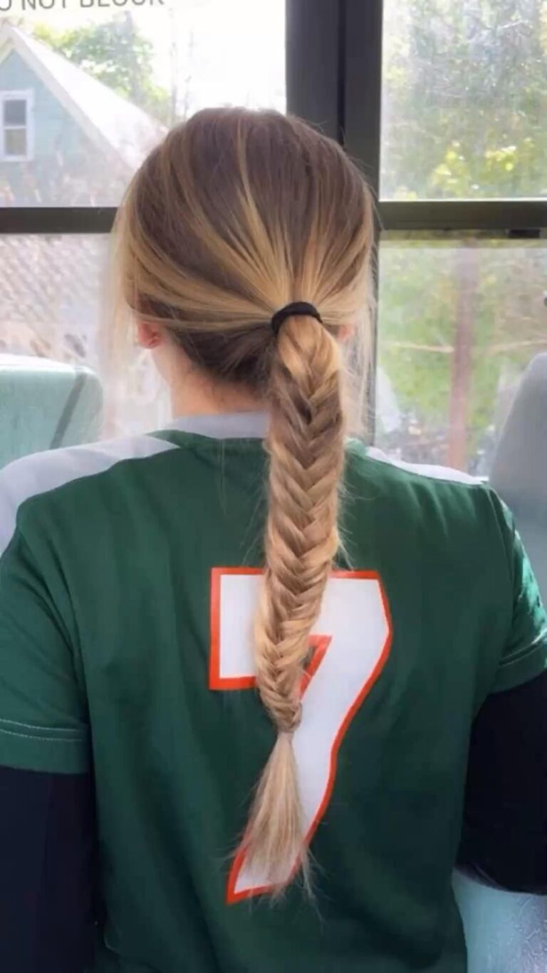 45 Football Game Hairstyles: Easy, Stylish Looks for High School ...